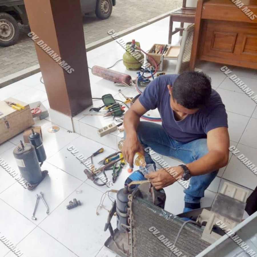 Perbaikan Kondensor AC SPLIT 1 PK