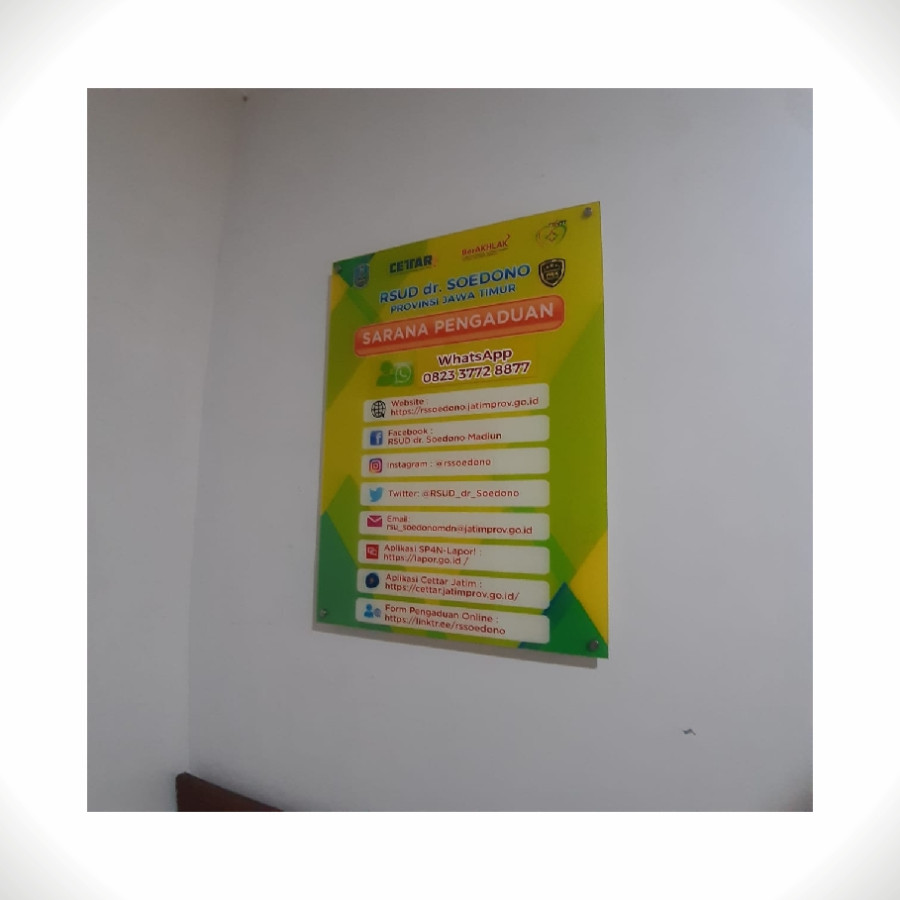 Akrilik Sign Ukuran 80 x 60 cm + Jasa Pemasangan