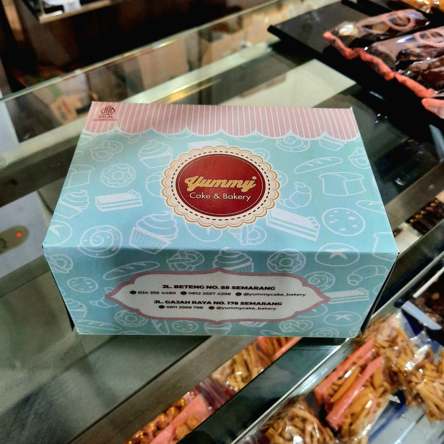 PAKET 15RB SNACK DUS + MINERAL BOTOL 330ML