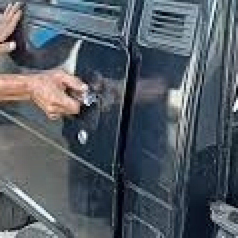 STELL PINTU + DOOR LOCK L300