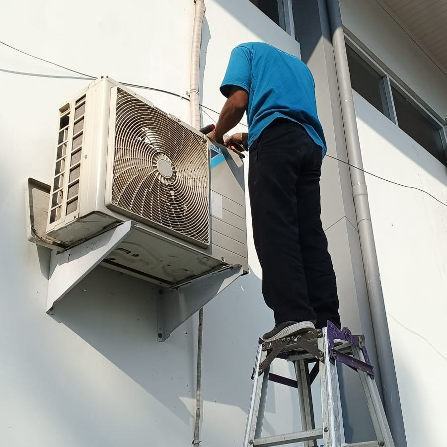 Service Indoor dan Out door AC split(Panel)